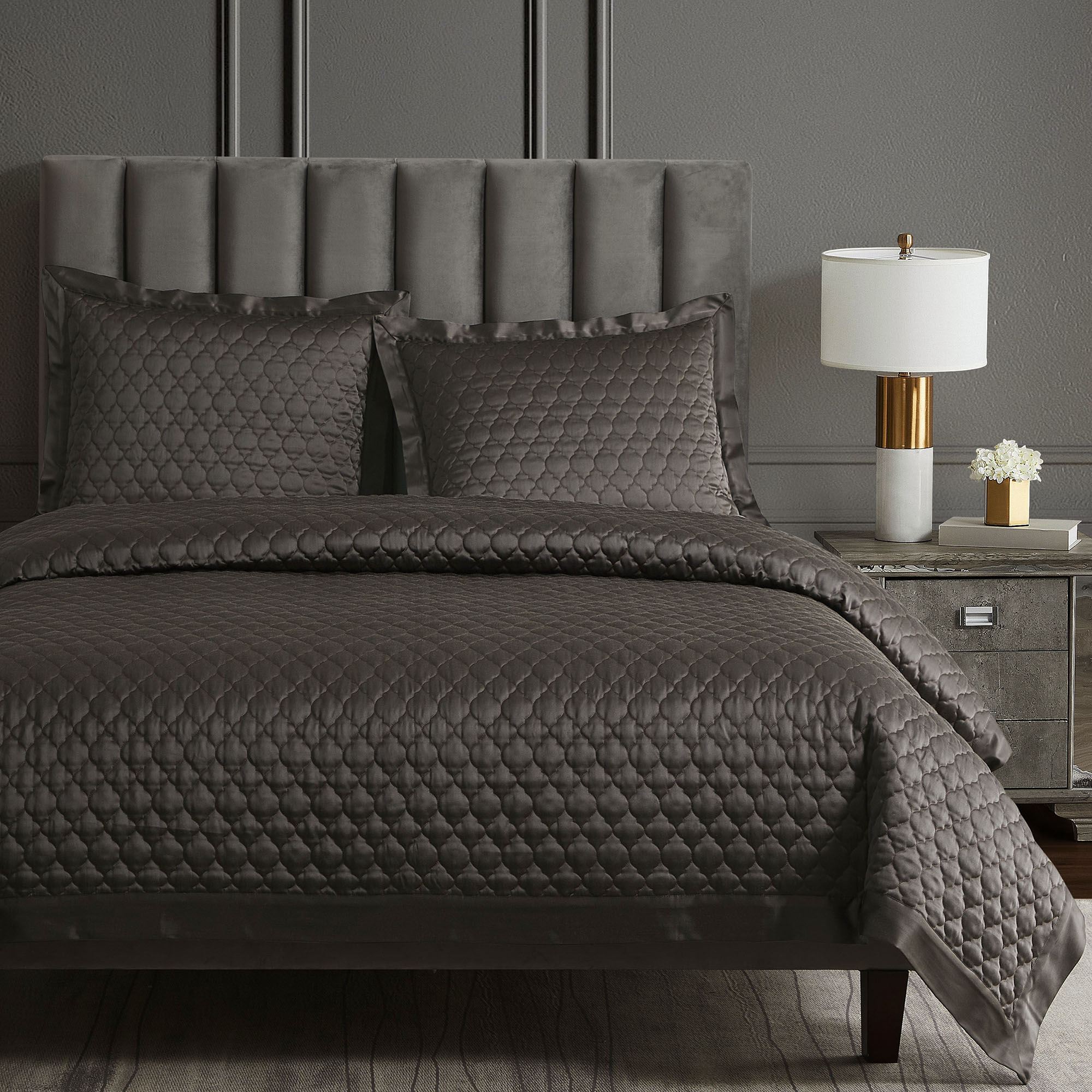 High Shine Silky Feel Solid Color Quilt Bedding
